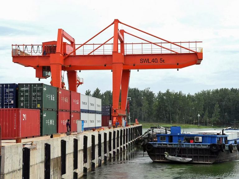 Evaluating the Price of Container Gantry Cranes